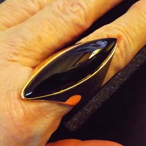 Jewelry | Nwot Massive Black Slender Ellipse Set In Golden Elliptical ...